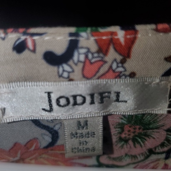 JODIFL | Tops | Jodifl Floral Tunic Bell Sleeve Stunning Med | Poshmark